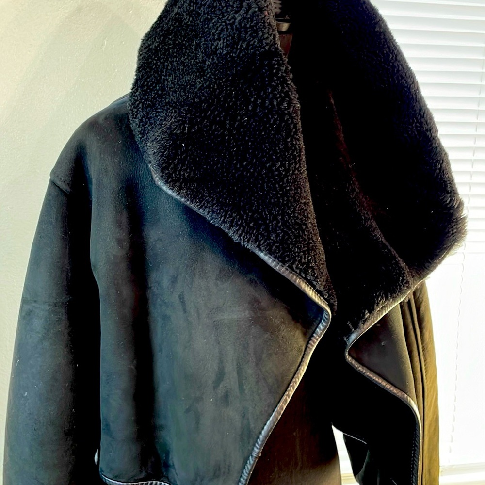 Gorgeous Black Shearling Jacket - Gem